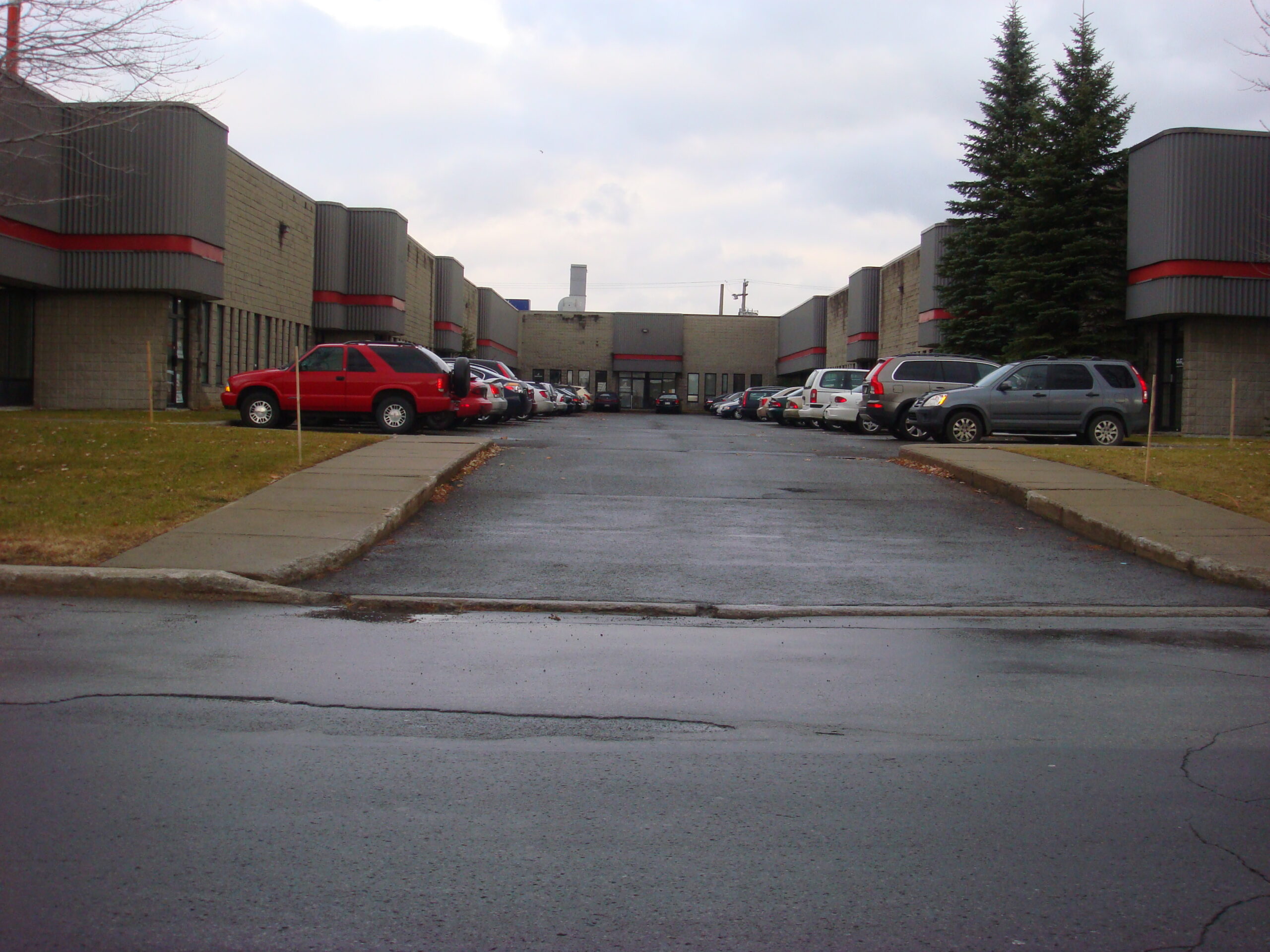 6021 THIMENS, SAINT-LAURENT, QC H4S 1V8